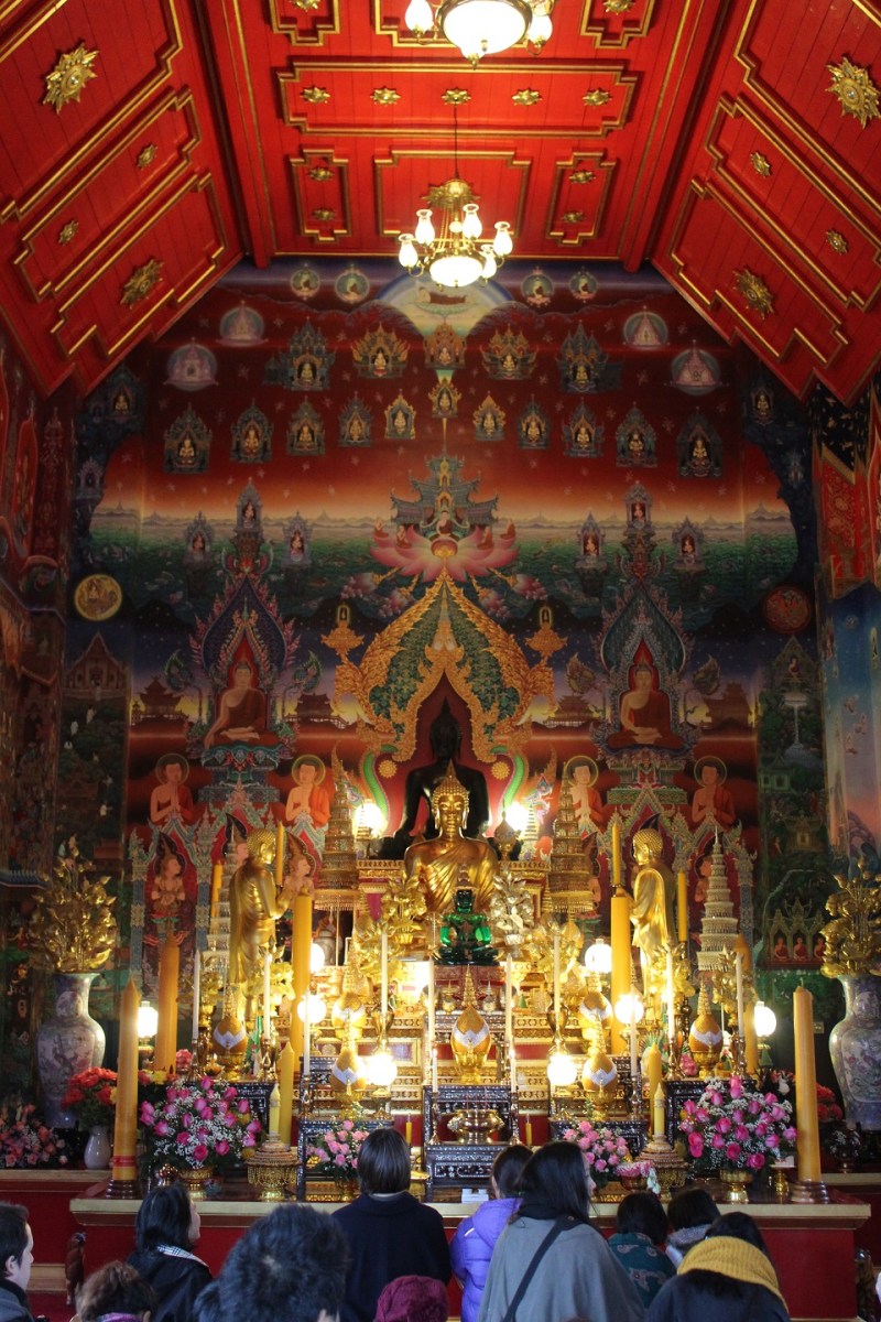 Inside the Thai temple – Don Charisma